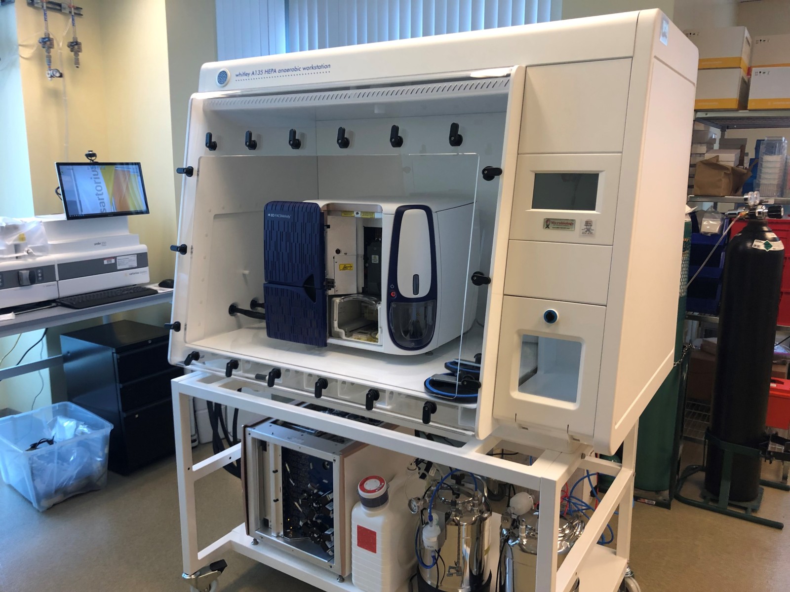 Whitley A135 HEPA Workstation - Don Whitley Scientific